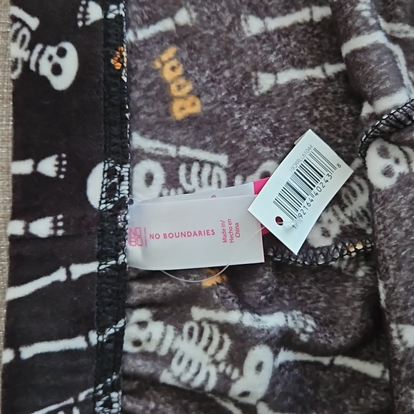 Intimates & Sleepwear | Nwt Halloween Skeleton Soft Pajama Pants | Poshmark